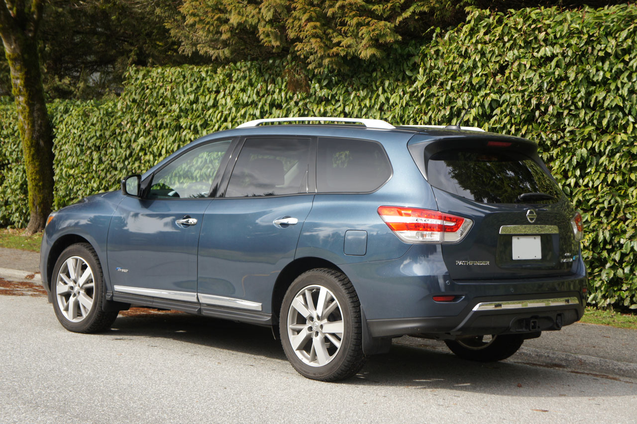 2014 Nissan Pathfinder Hybrid Platinum Premium Road Test Review | The ...