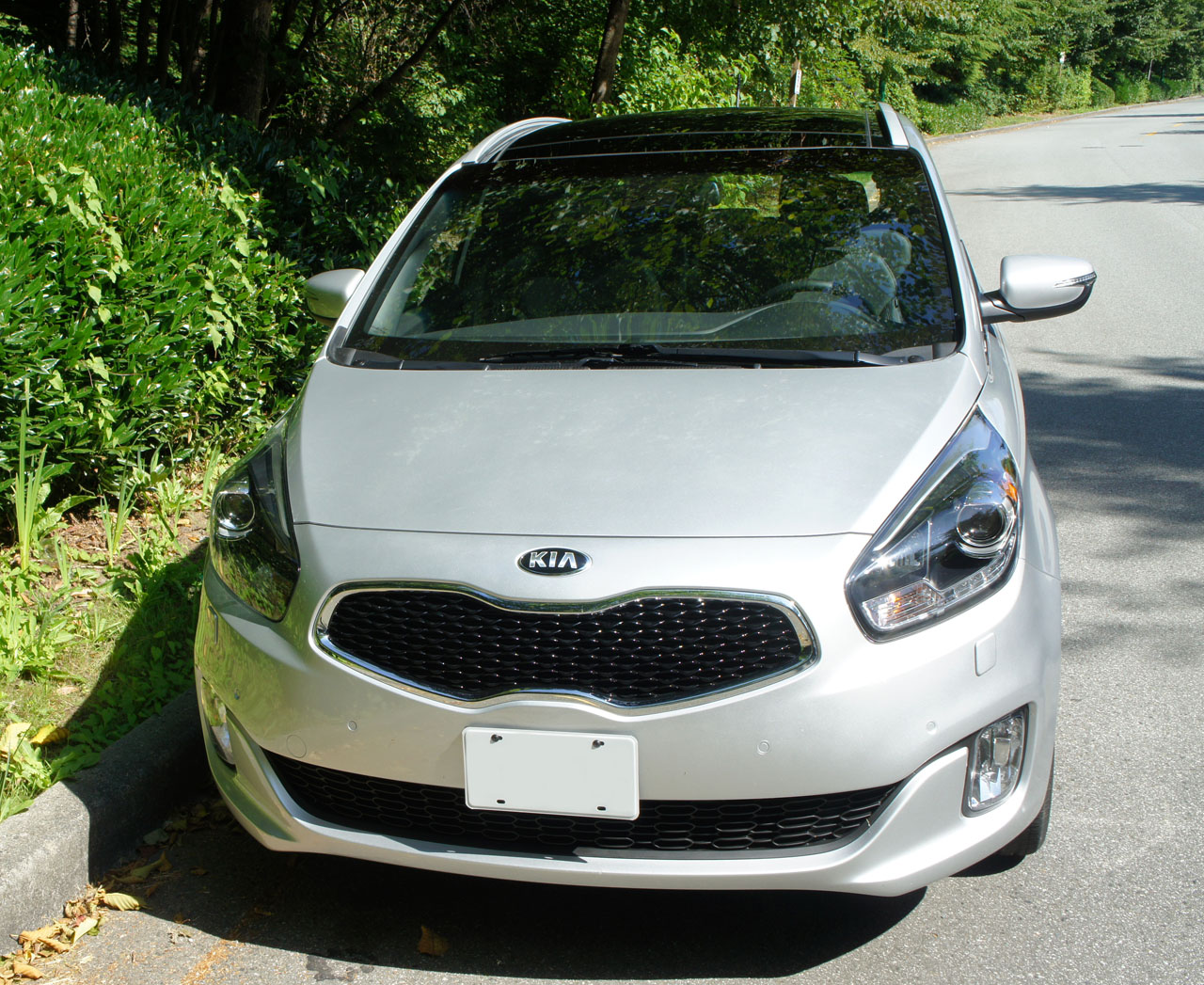 2014 Kia Rondo EX Luxury Road Test Review | The Car Magazine