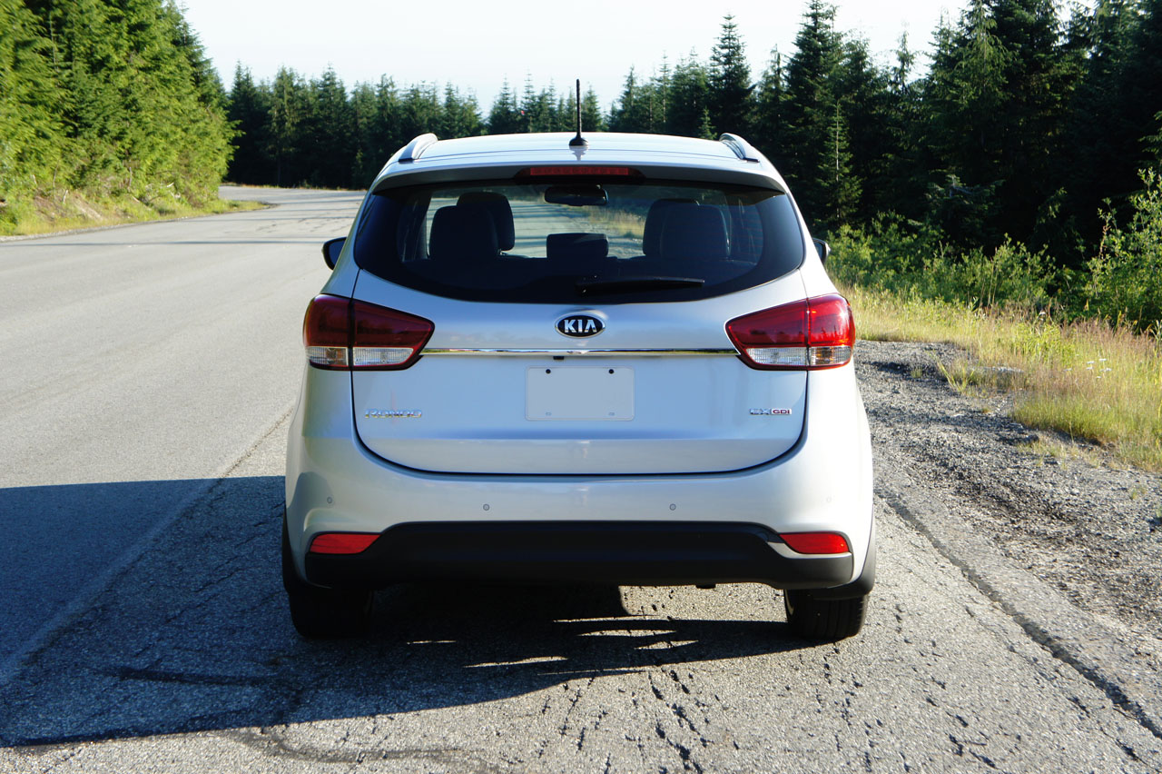 2014 Kia Rondo EX Luxury Road Test Review | The Car Magazine