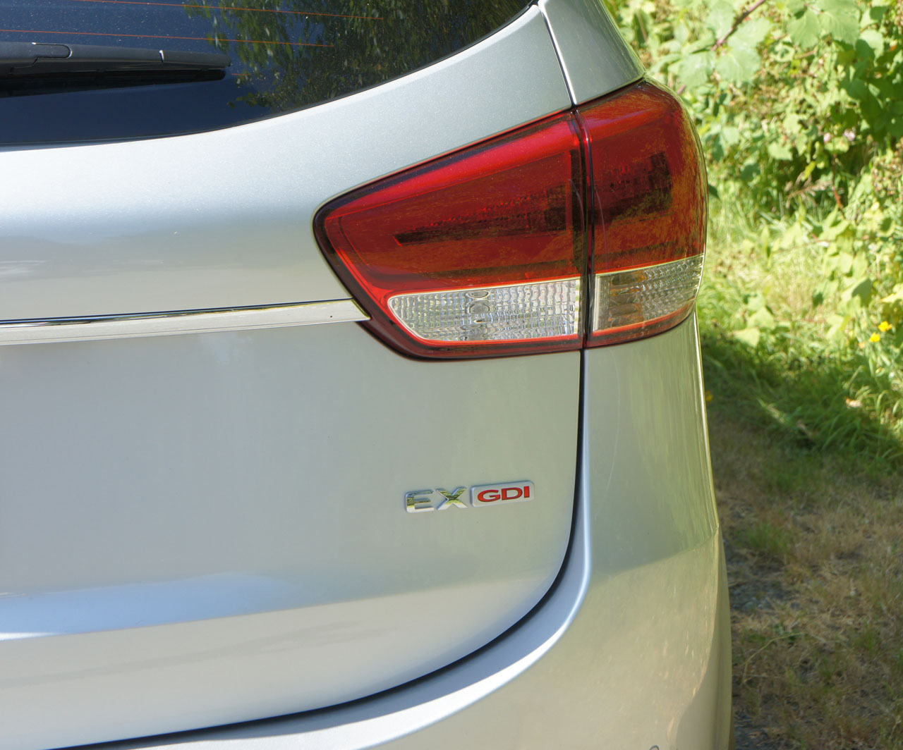 2014 Kia Rondo EX Luxury Road Test Review | The Car Magazine
