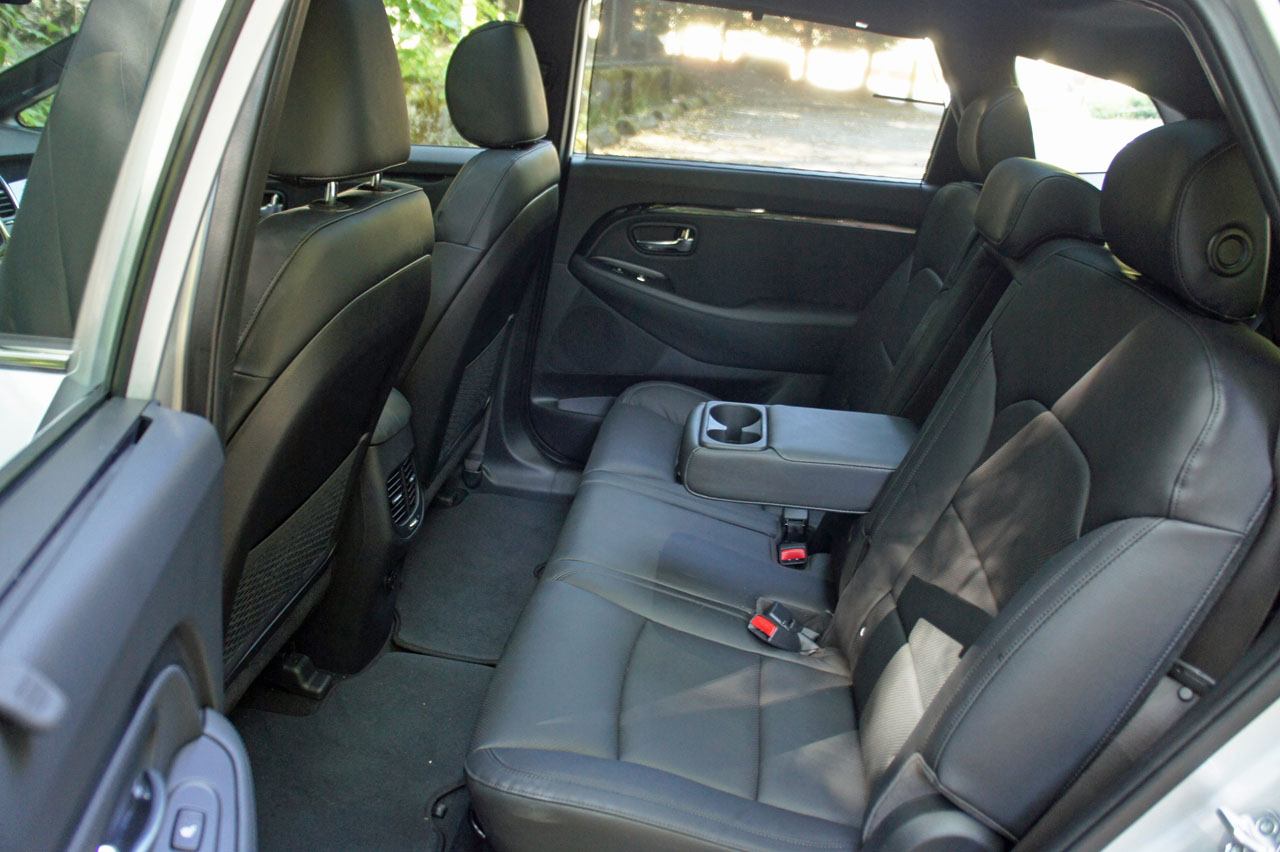 2014 Kia Rondo EX Luxury Road Test Review | The Car Magazine