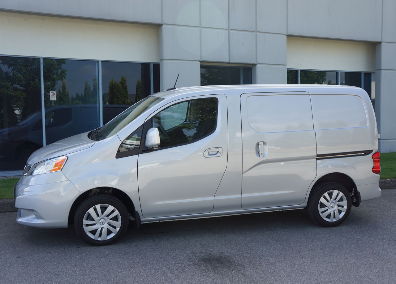 2014 Nissan NV200 Compact Cargo SV Road Test Review | The Car Magazine