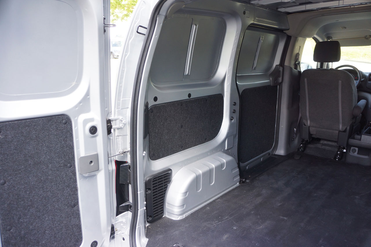 2014 Nissan NV200 Compact Cargo SV Road Test Review | The Car Magazine