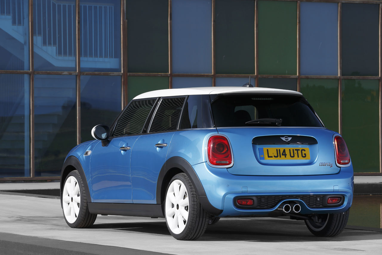 Mini reveals more practical Cooper 5-Door | The Car Magazine