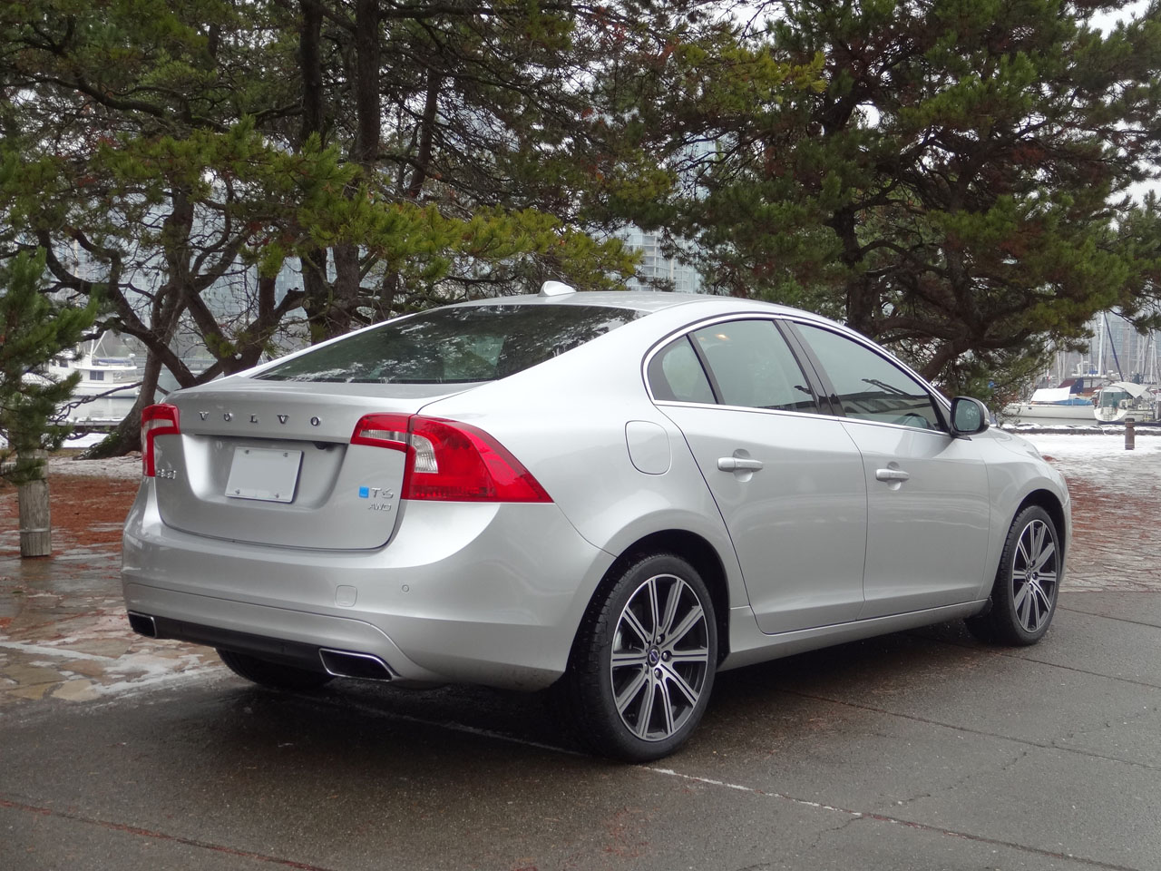 2015 Volvo S60 T6 AWD Road Test Review | The Car Magazine