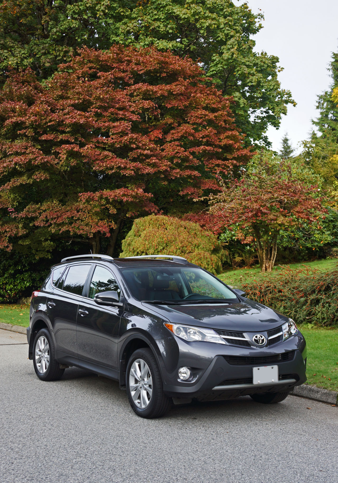 2015 Toyota RAV4 AWD Limited Road Test Review | The Car Magazine