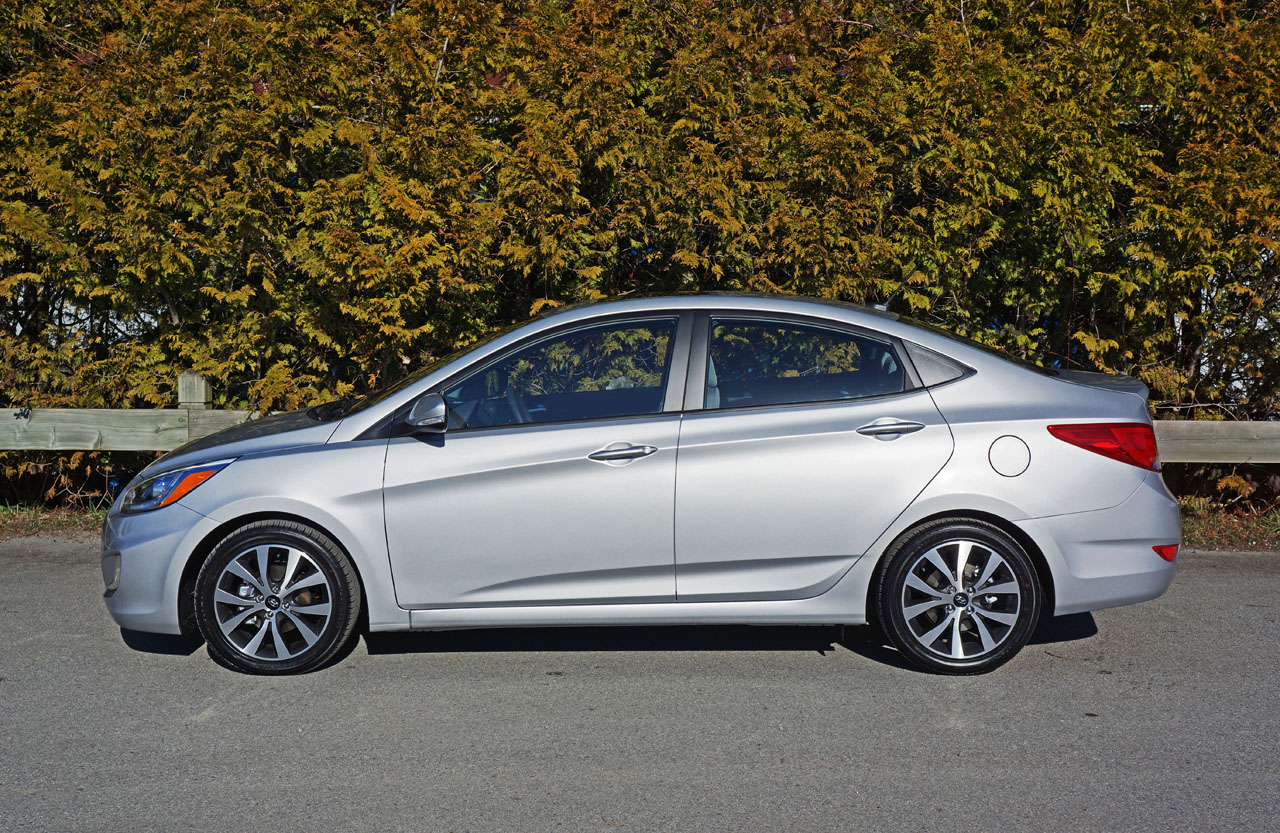 2015 Hyundai Accent Sedan GLS Road Test Review | The Car Magazine 2015 Hyundai Accent Sedan GLS Road Test Review | The Car Magazine