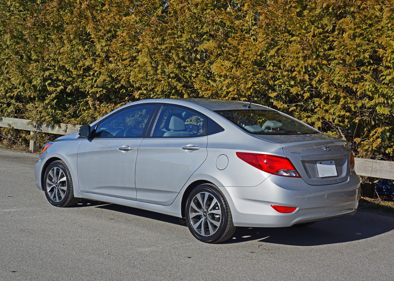 2015 Hyundai Accent Sedan GLS Road Test Review | The Car Magazine 2015 Hyundai Accent Sedan GLS Road Test Review | The Car Magazine