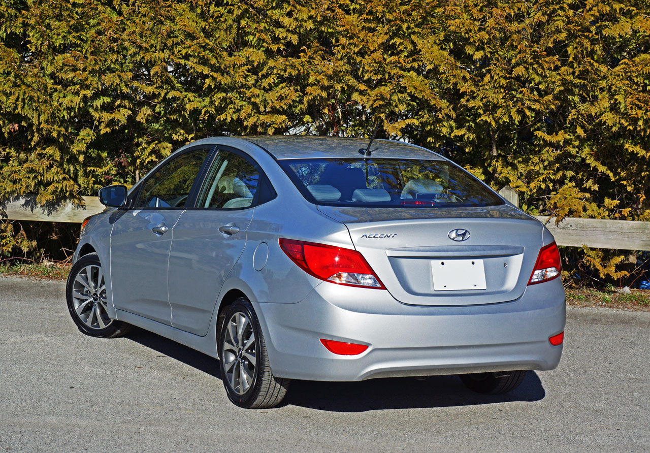 2015 Hyundai Accent Sedan GLS Road Test Review | The Car Magazine 2015 Hyundai Accent Sedan GLS Road Test Review | The Car Magazine