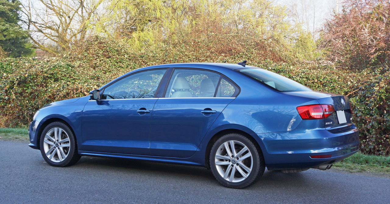 2015 Volkswagen Jetta 1.8 TSI SE Road Test Review | The Car Magazine