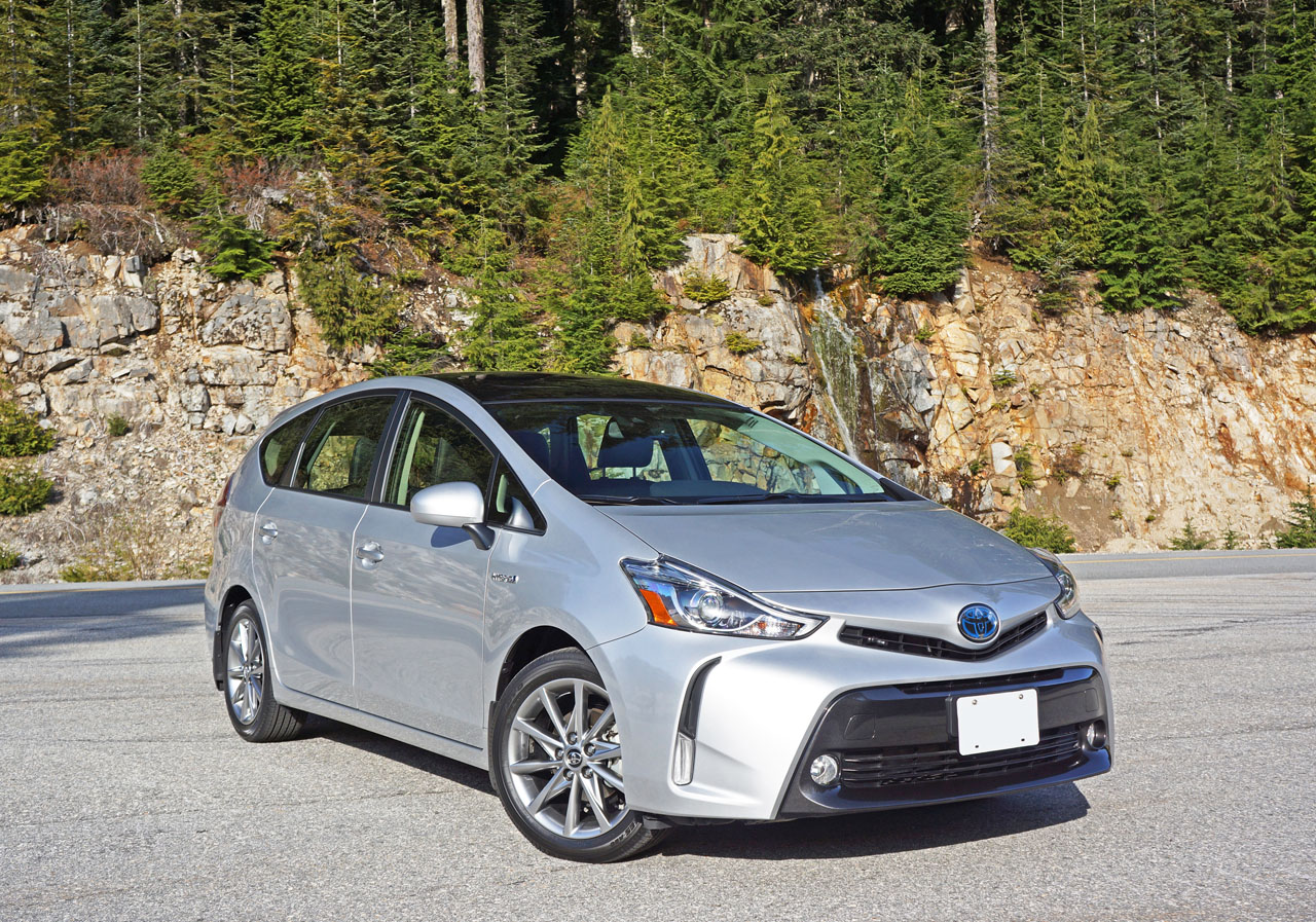 2015 Toyota Prius V Technology Road Test Review | The Car Magazine
