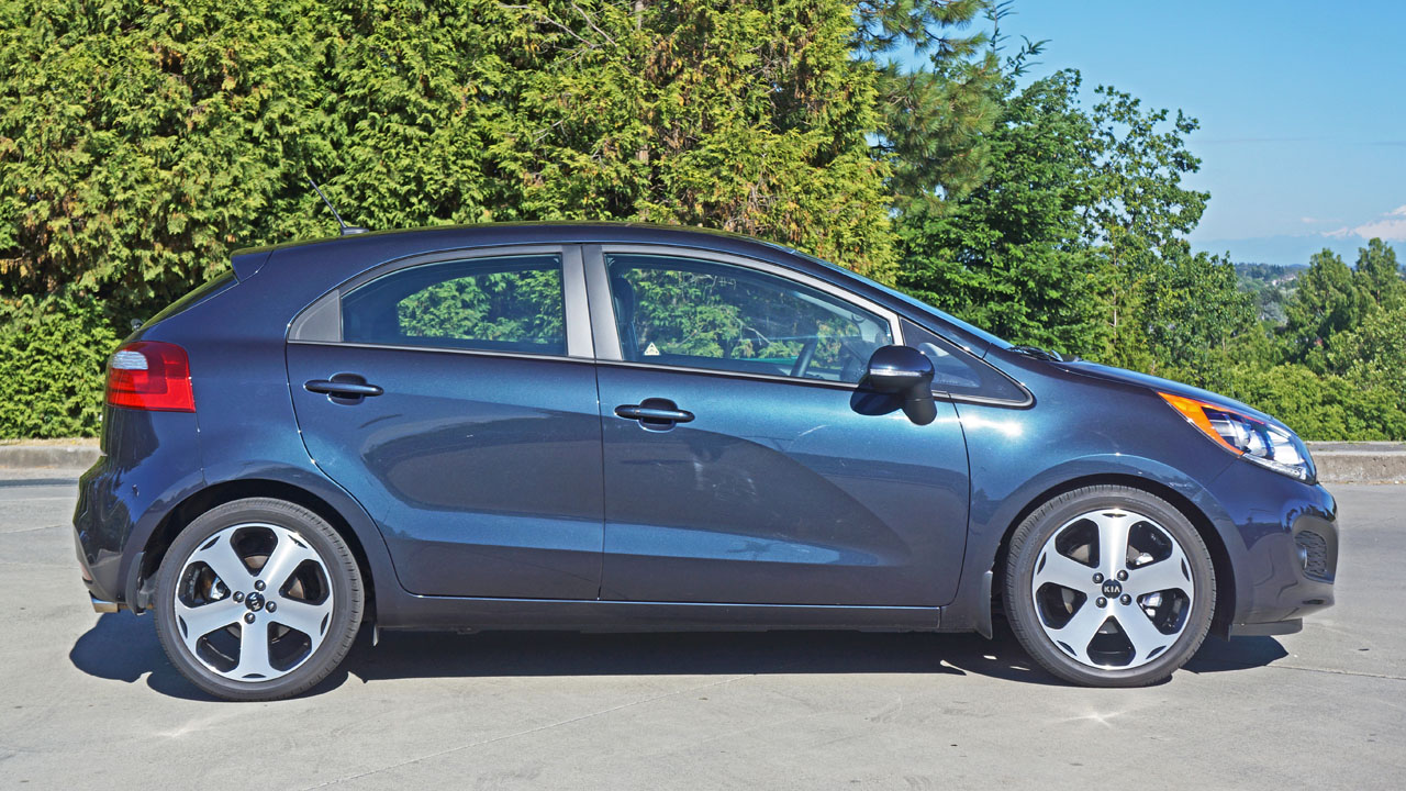 2015 Kia Rio 5-Door SX Road Test Review | The Car Magazine