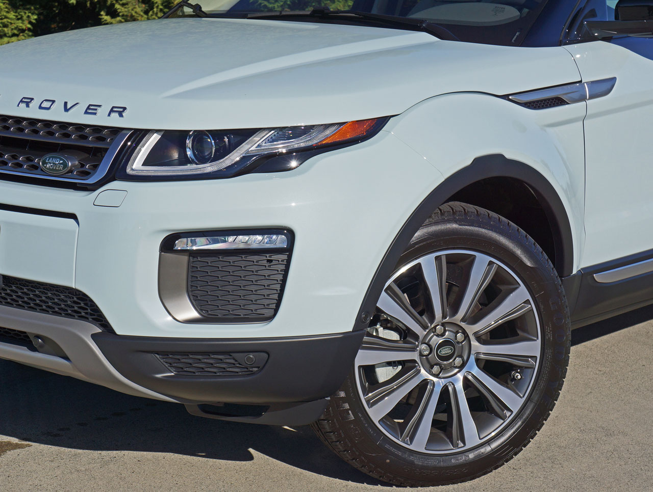 2016 Range Rover Evoque HSE Si4 Road Test Review | The Car Magazine