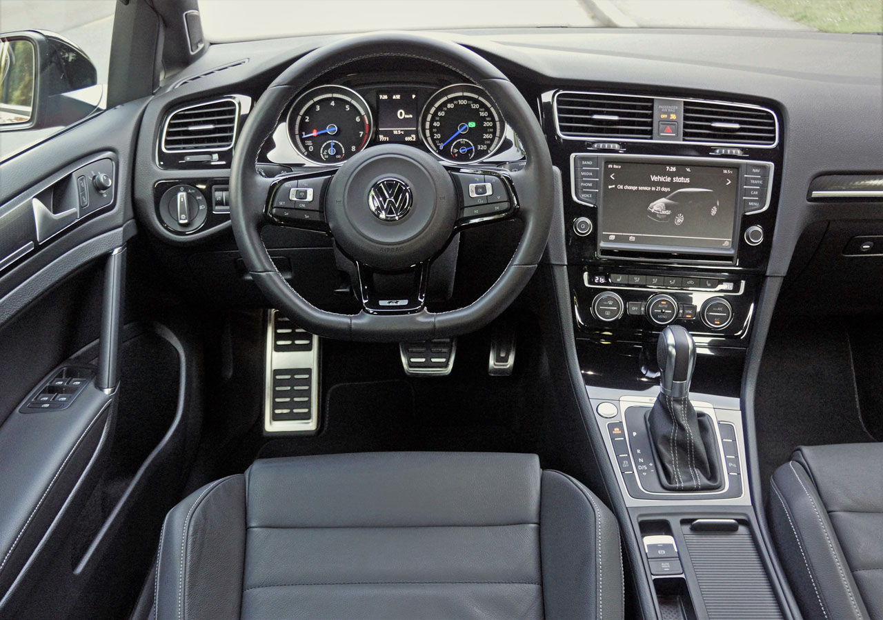 2017 Volkswagen Golf R | The Car Magazine