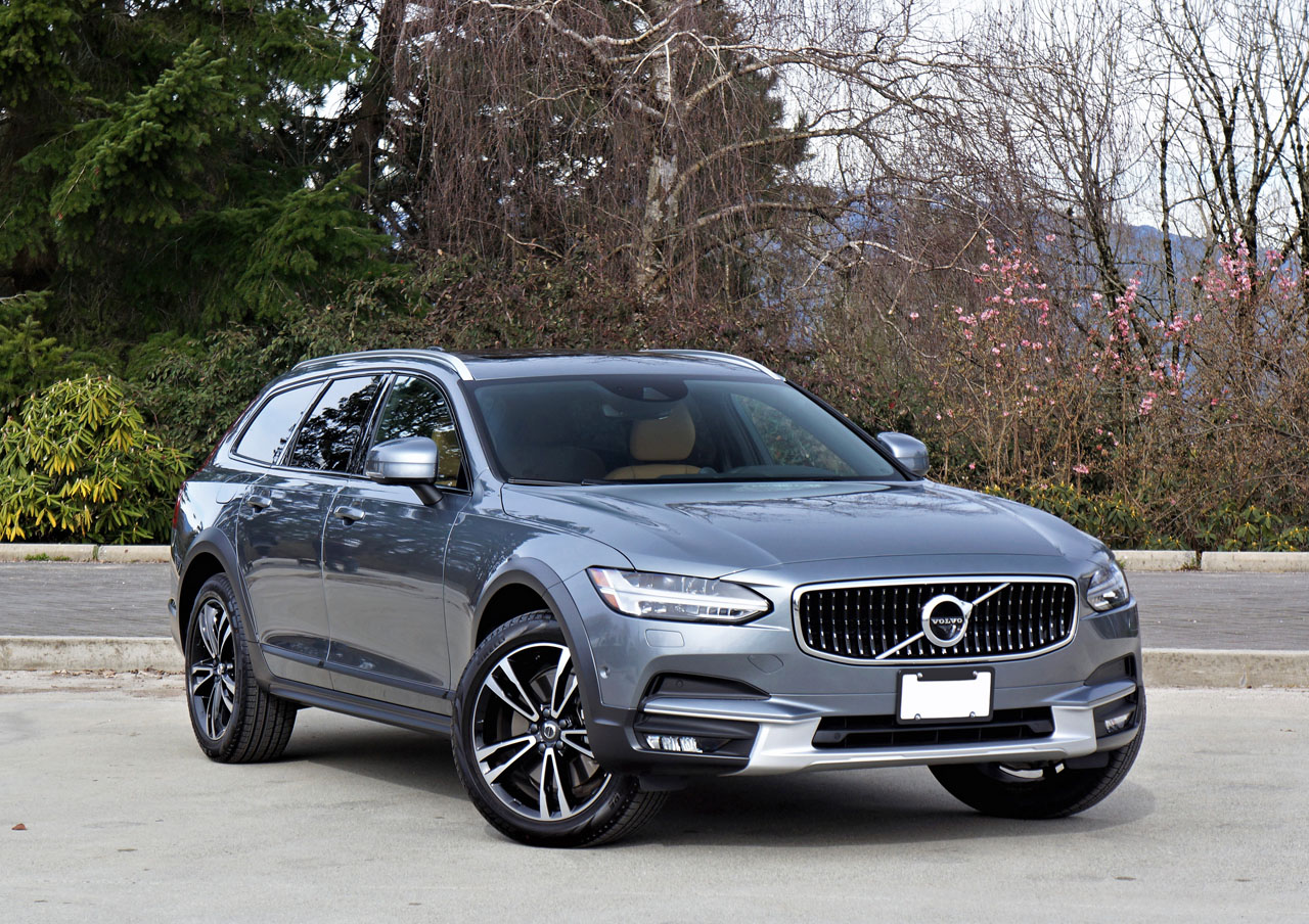2017 Volvo V90 Cross Country T6 AWD Inscription Road Test | The Car ...