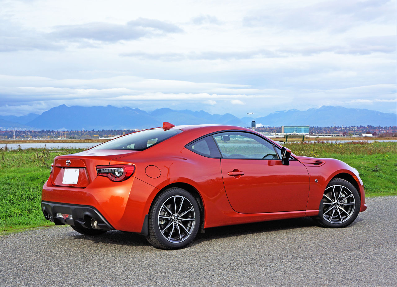 2017 Toyota 86 Road Test | The Car Magazine