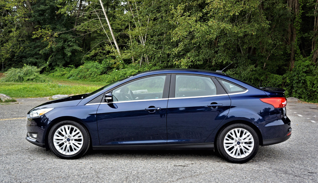 2017 Ford Focus Sedan Titanium Road Test | The Car Magazine