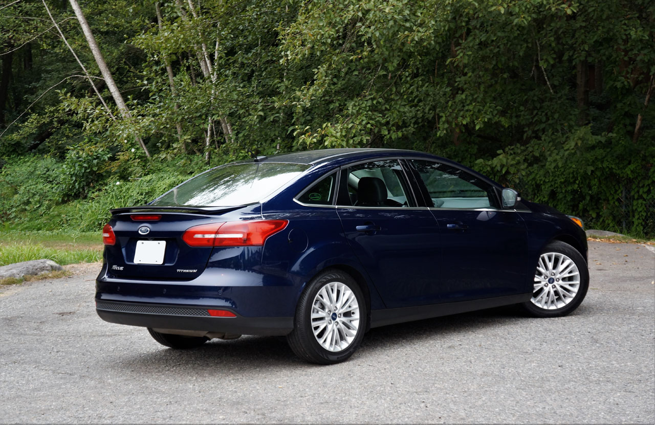 2017 Ford Focus Sedan Titanium Road Test | The Car Magazine