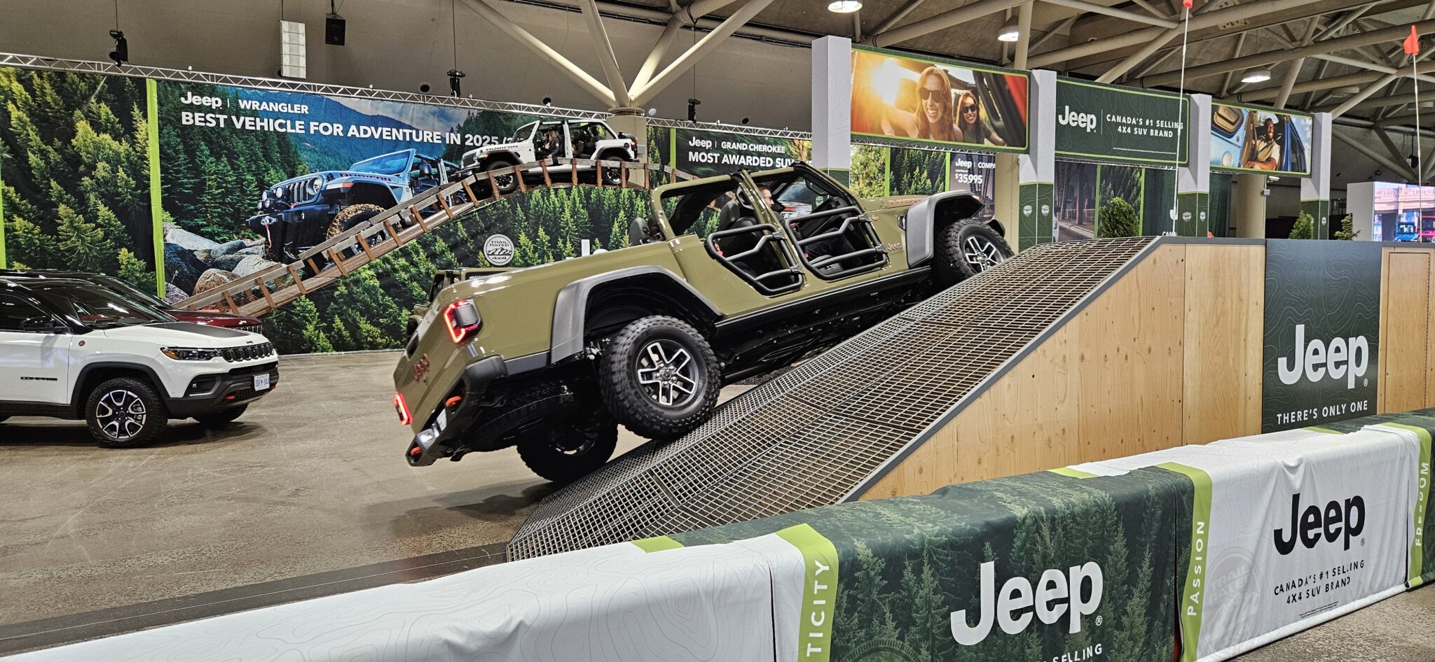 Camp Jeep Draws Lineups At The Canadian International AutoShow | The ...