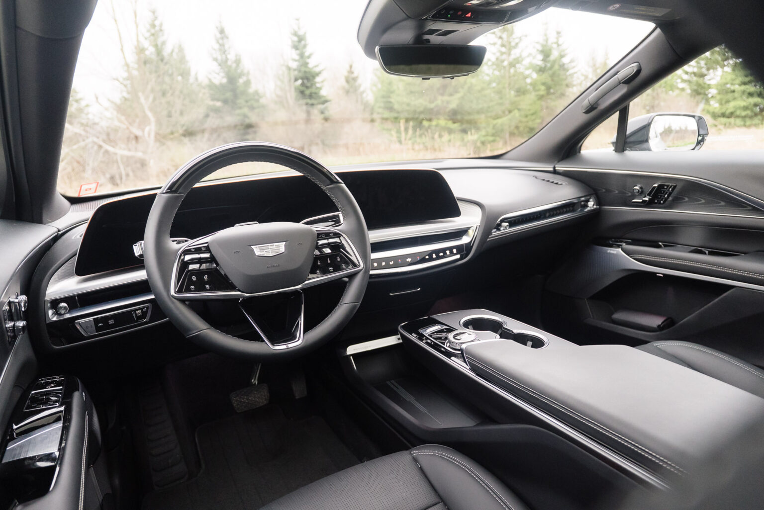 2026 Cadillac LYRIQ Signature Sport AWD – Interior Front | The Car Magazine